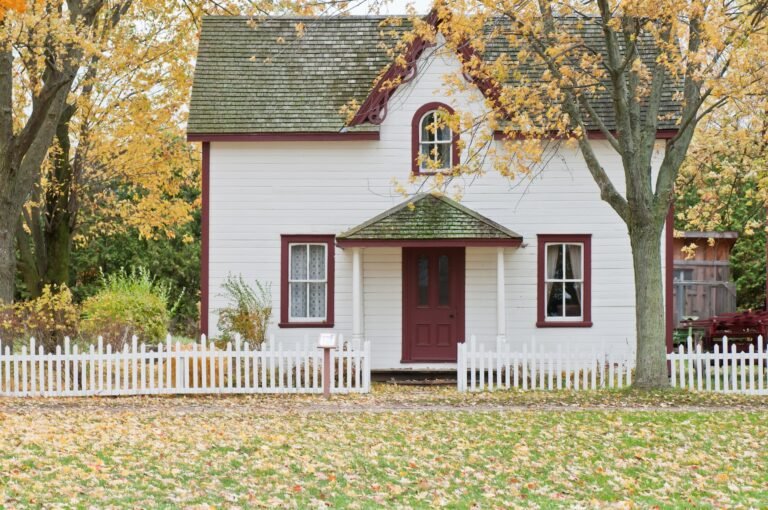 Housewarming Party Etiquette - 15 Dos and Don'ts for Guests and Hosts