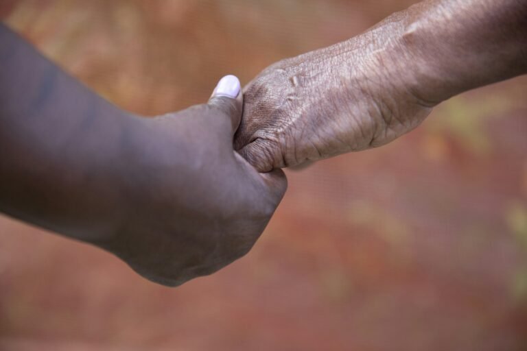 50 Beautiful Random Acts of Kindness and Small Gestures